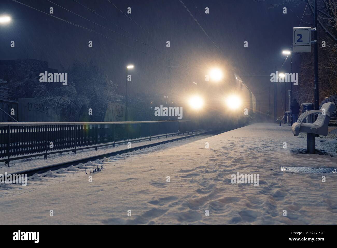 Headlights of train hi-res stock photography and images - Alamy