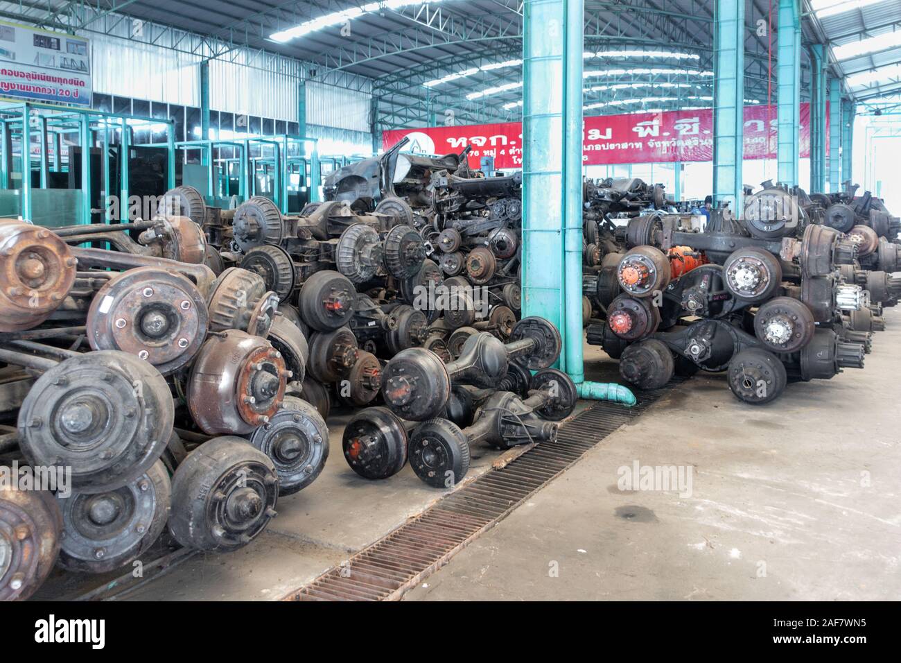 Car axle hi-res stock photography and images - Alamy