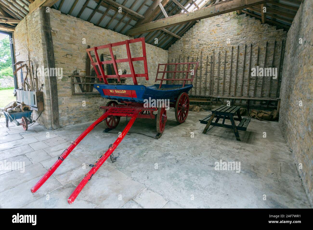 Hay cart hi-res stock photography and images - Alamy