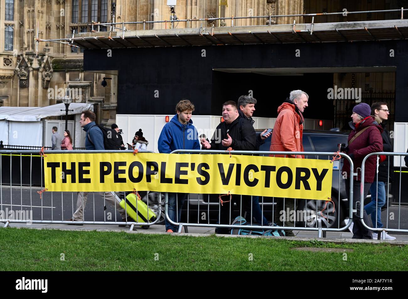 Victory supporters hi-res stock photography and images - Alamy