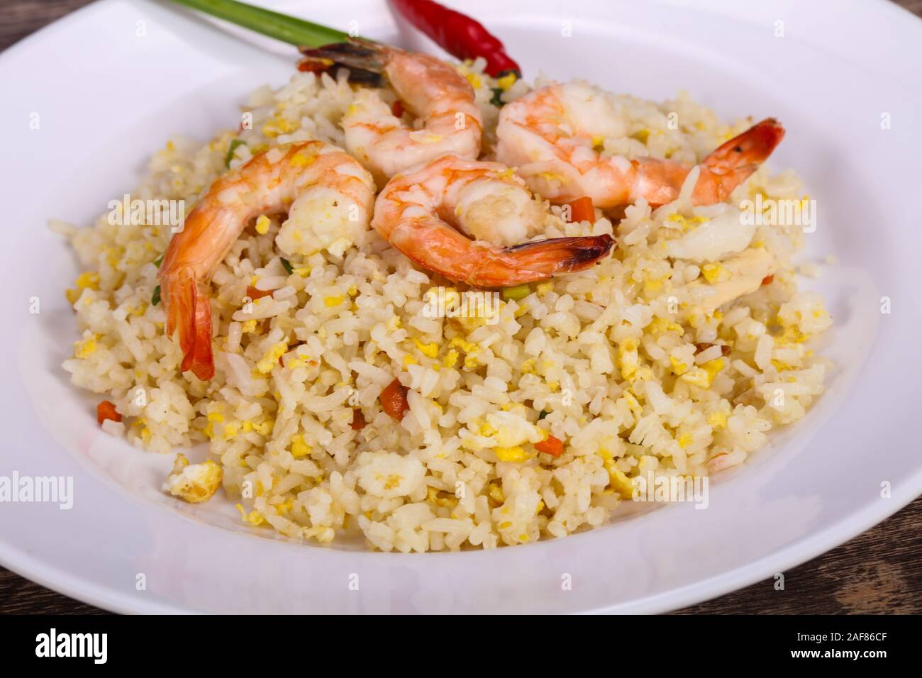Thai style fried rice with prawn and egg Stock Photo - Alamy