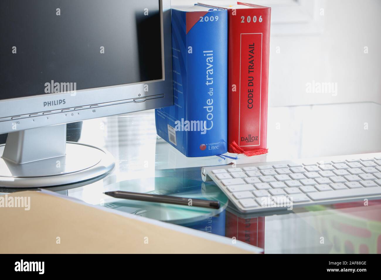 French employers union hi-res stock photography and images - Alamy