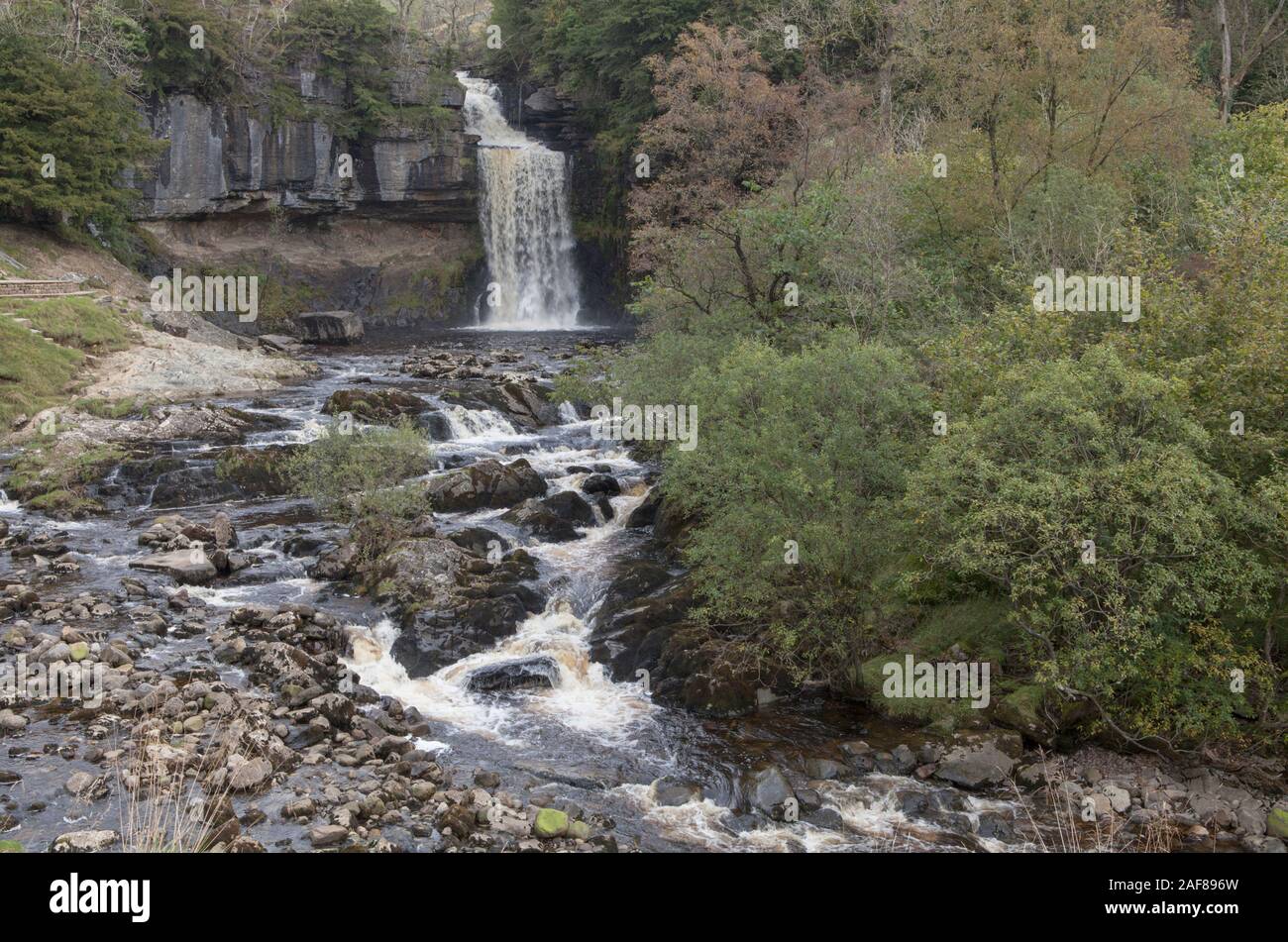 Thornton force waterfall on the ingleton waterfalls trail hi-res stock ...