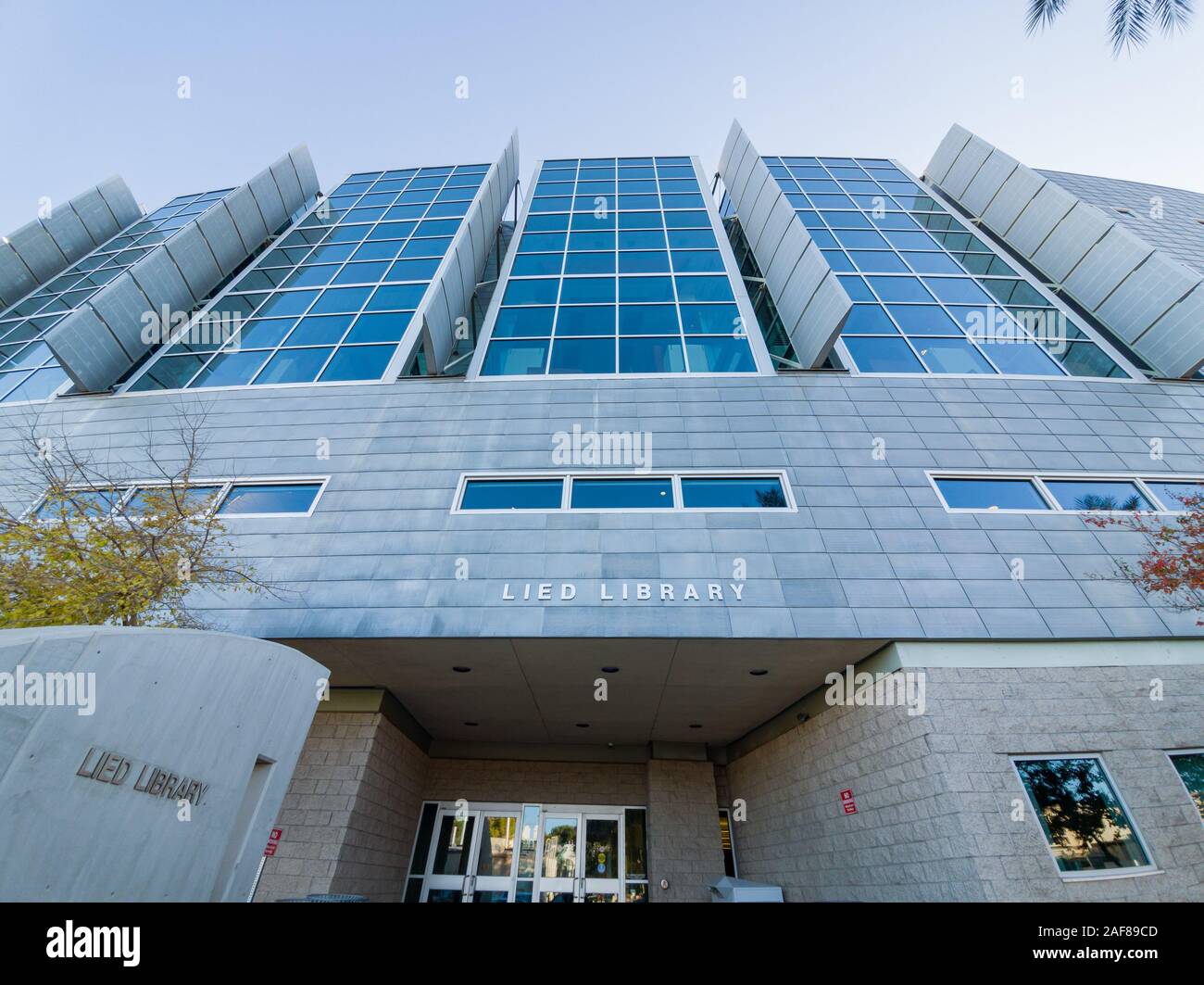 Lied library hi-res stock photography and images - Alamy