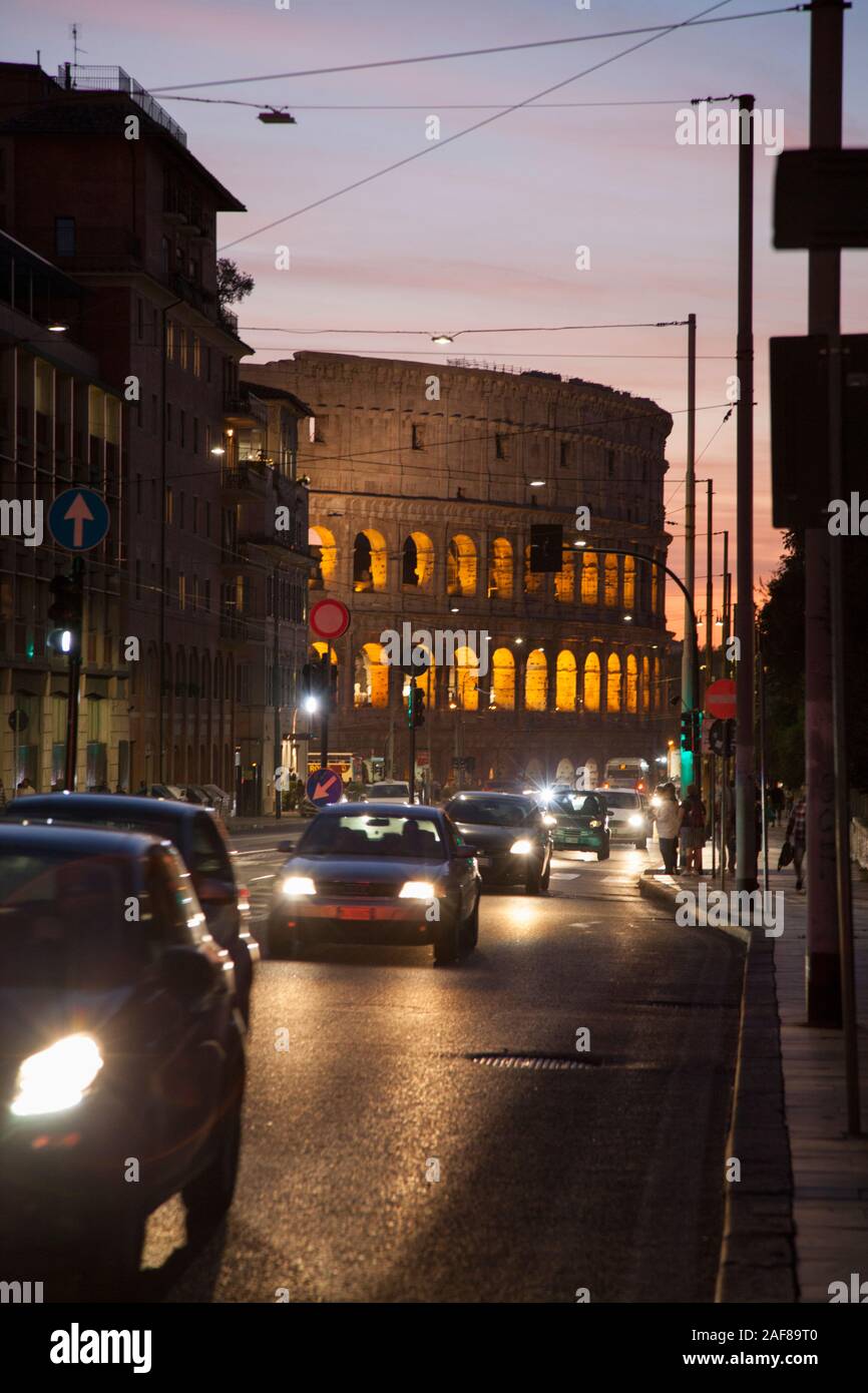 Old vs new architecture rome hi-res stock photography and images - Alamy