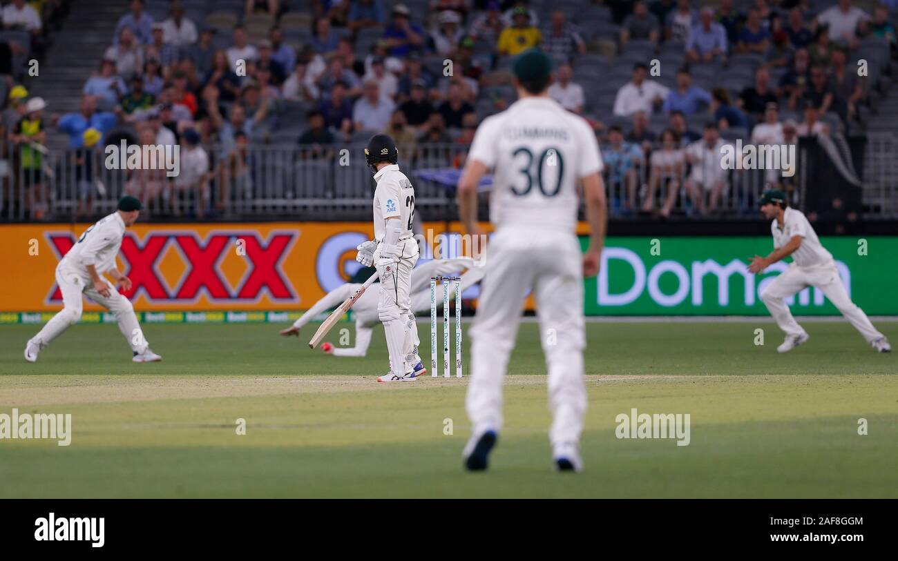 Steve smith cricket catch hi-res stock photography and images - Alamy
