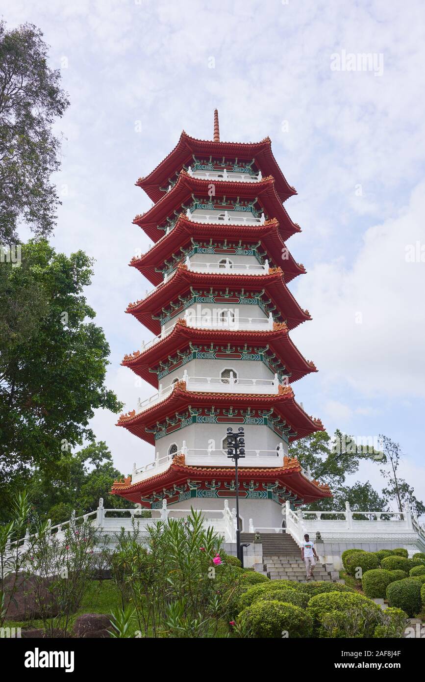 Tall Pagoda at Chinese Garden on Jurong Lake, singapore Stock Photo - Alamy