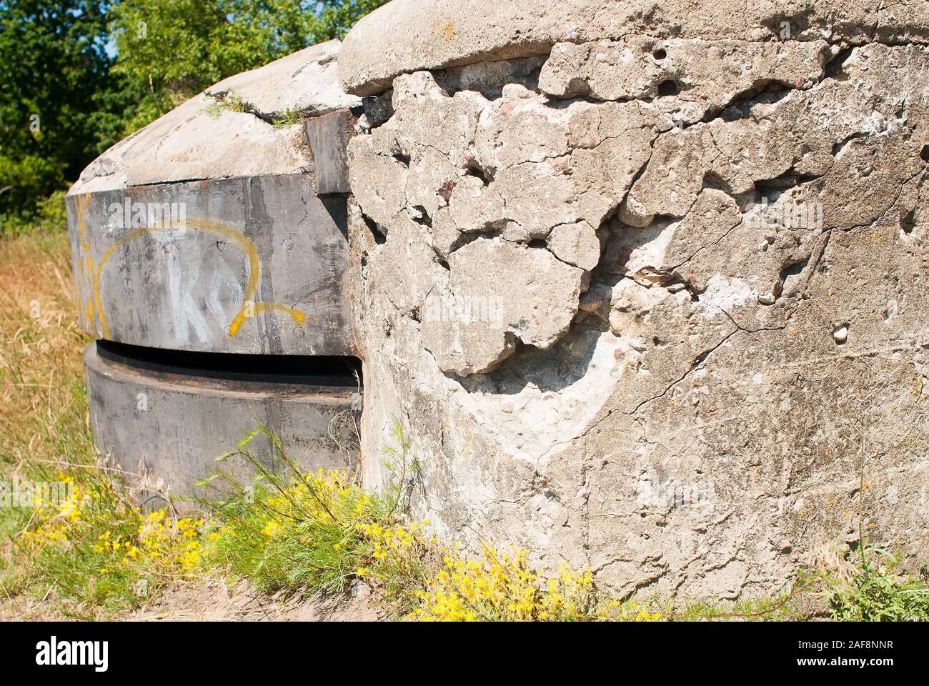 Pill box construction hi-res stock photography and images - Alamy