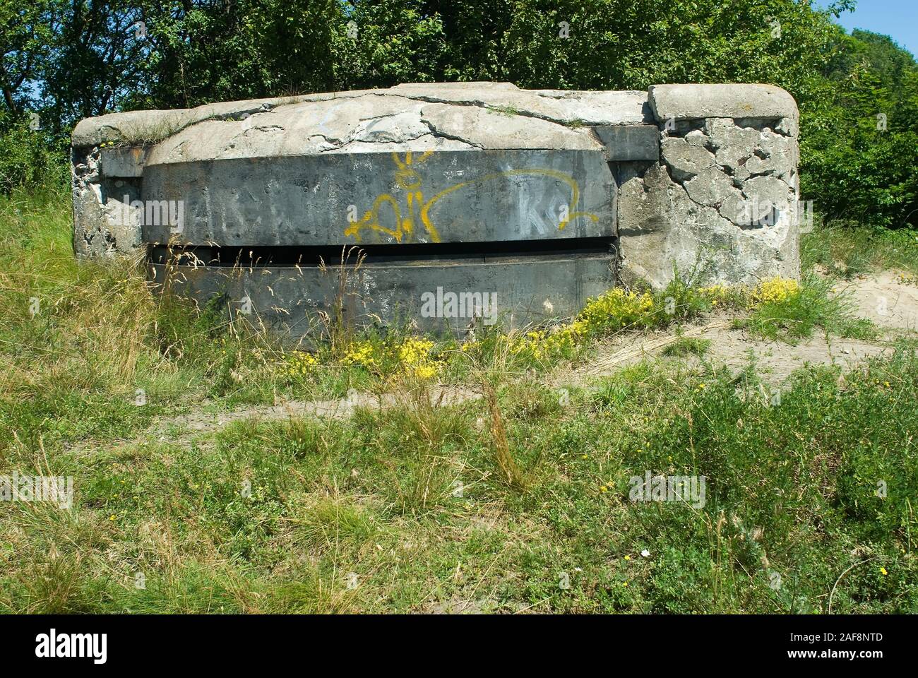 Pill box construction hi-res stock photography and images - Alamy