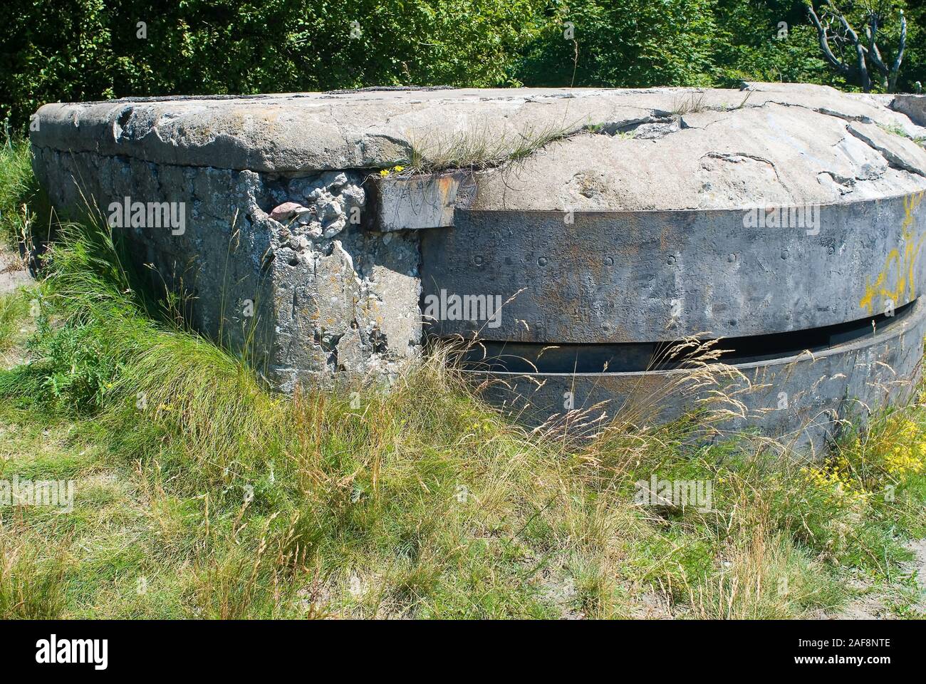 Pill box construction hi-res stock photography and images - Alamy