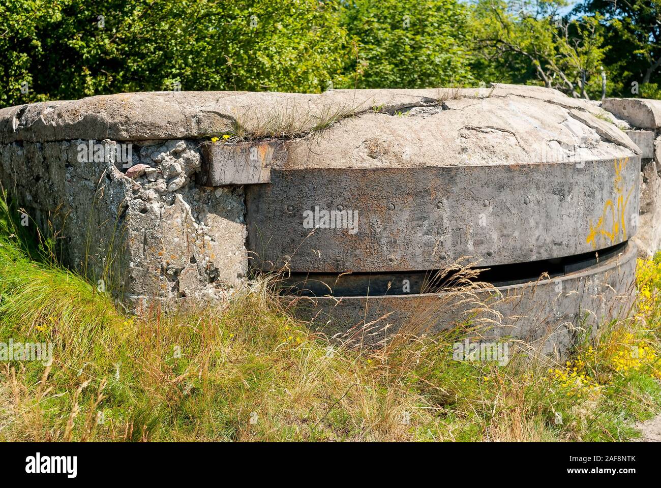 Pill box construction hi-res stock photography and images - Alamy