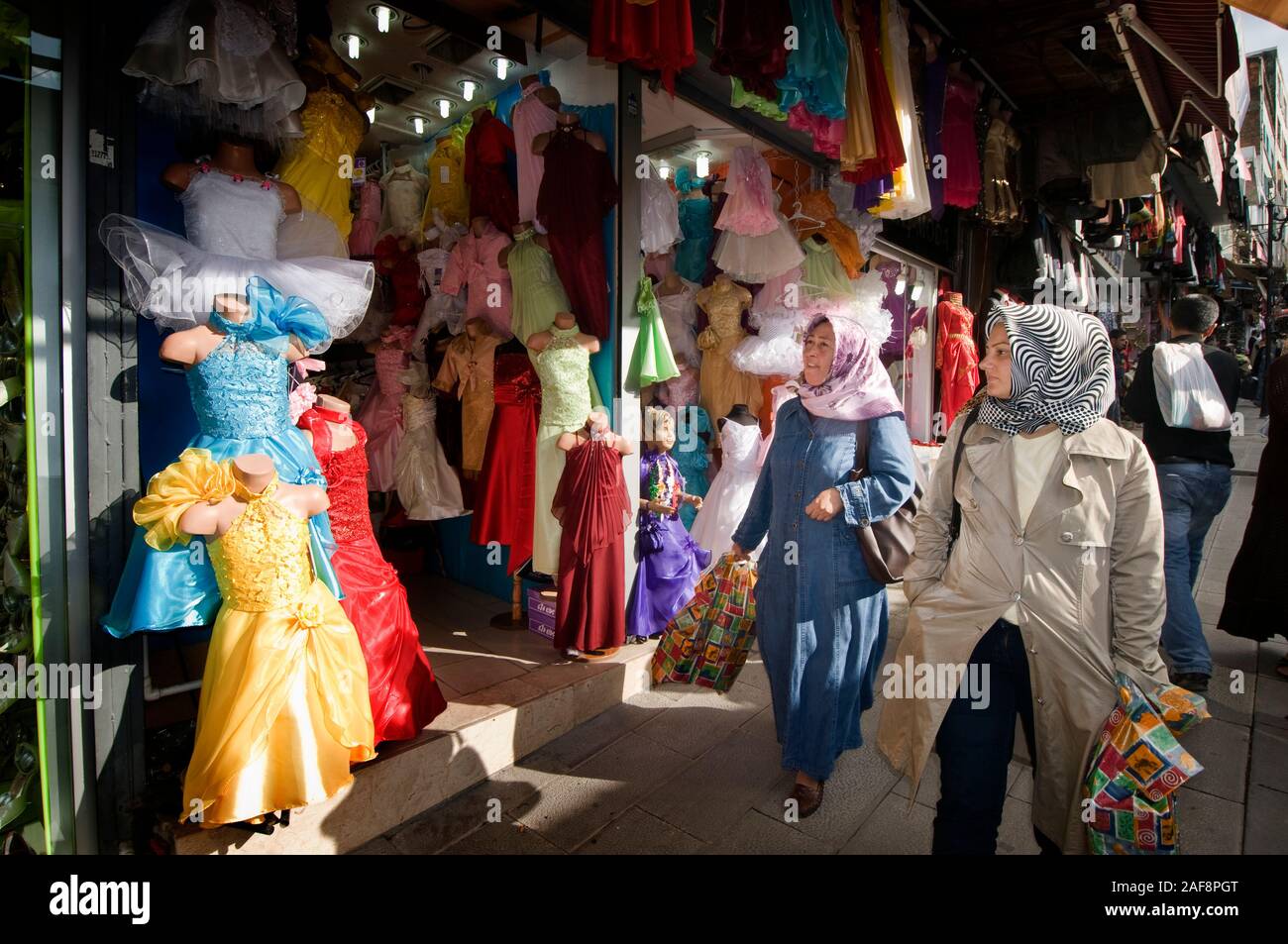 Street bazaar. Istanbul, Turkey Stock Photo - Alamy