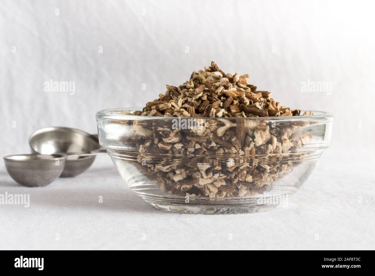 Dandelion root hi-res stock photography and images - Alamy