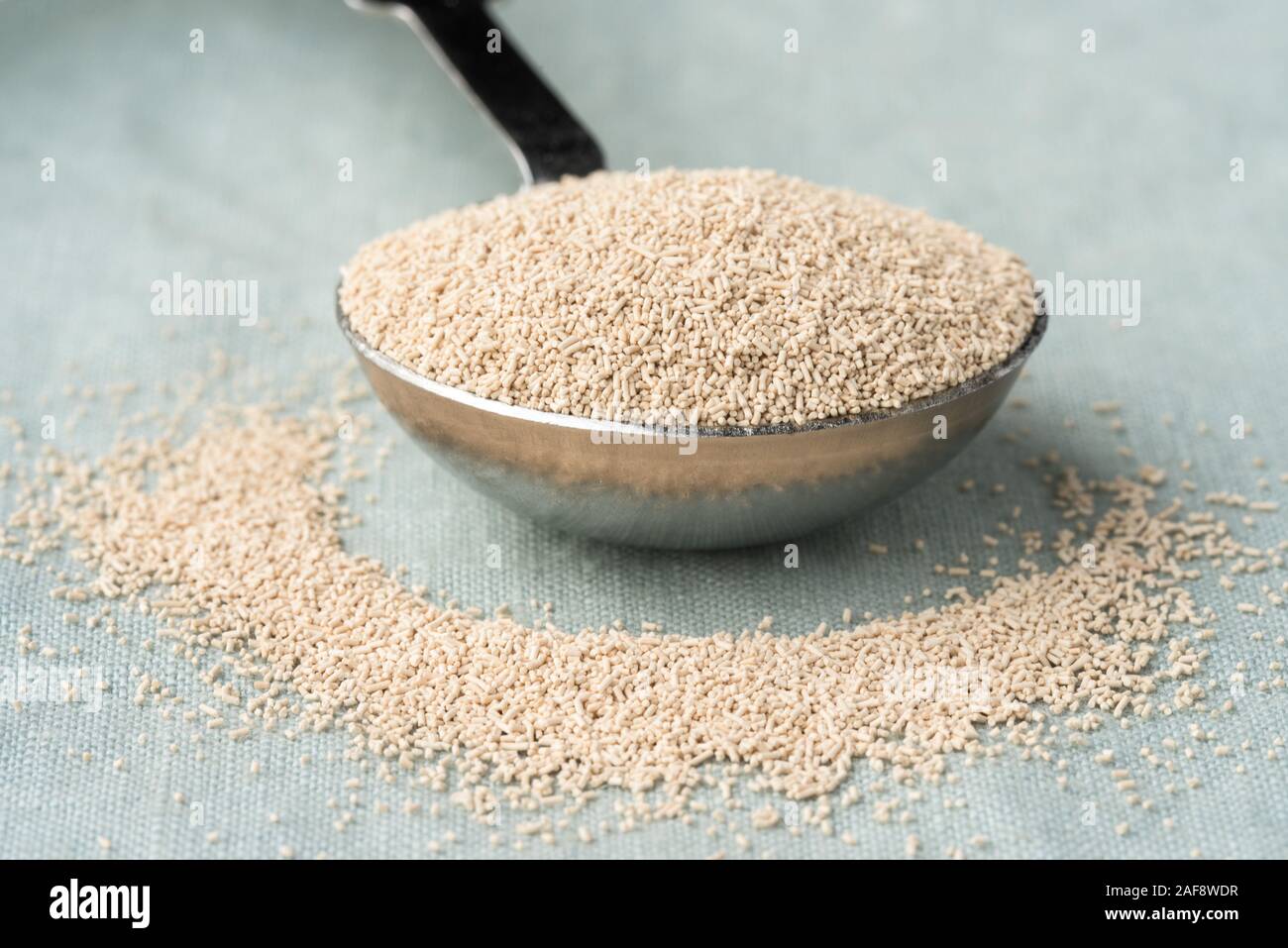Instant yeast hi-res stock photography and images - Alamy
