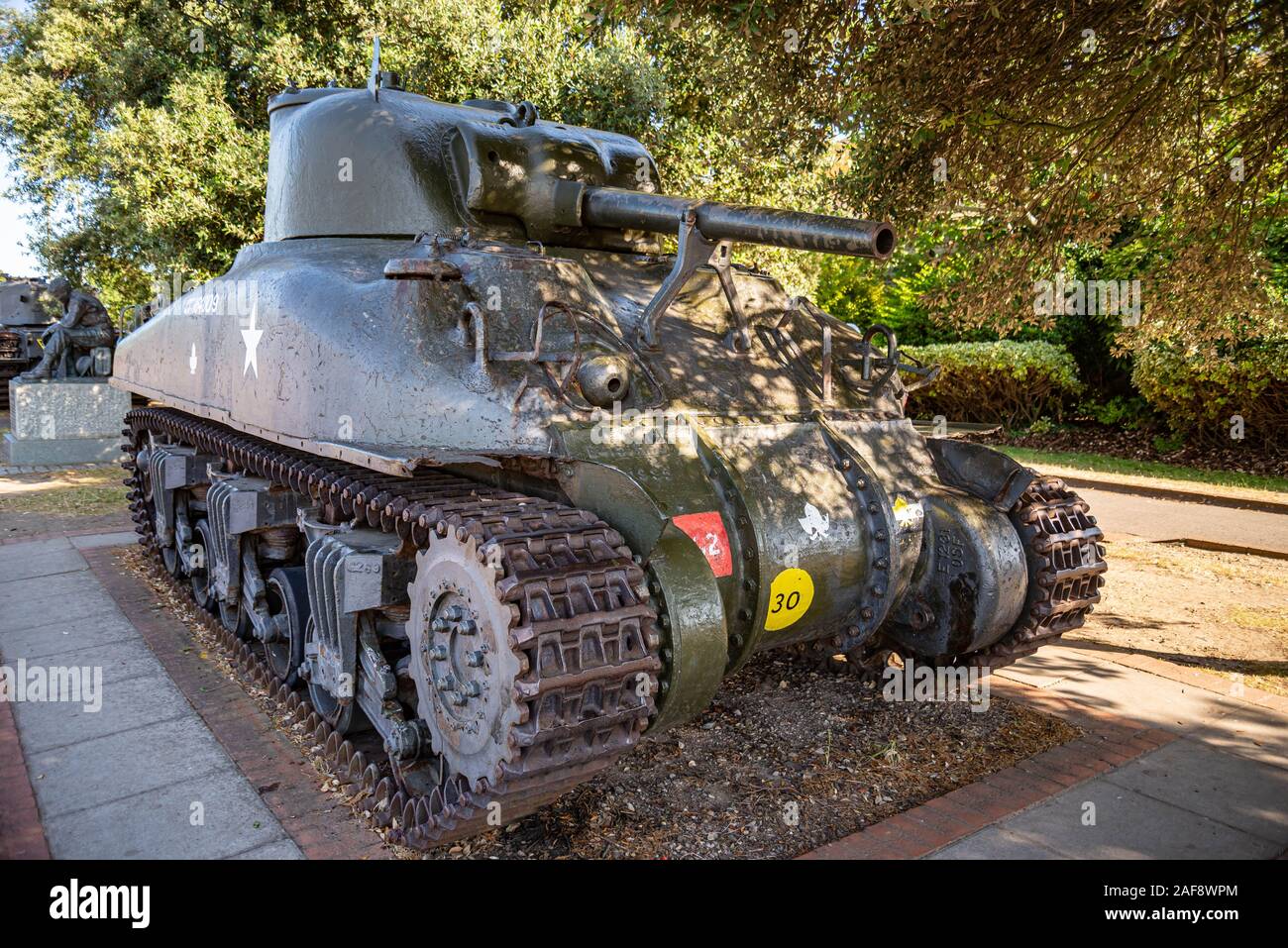 Sherman tank world war 2 hi-res stock photography and images - Alamy