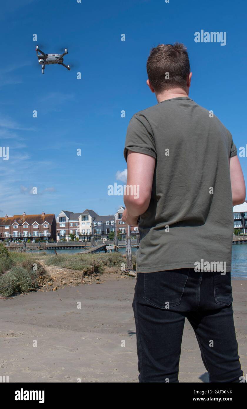 Uav pilot beach hi-res stock photography and images - Alamy