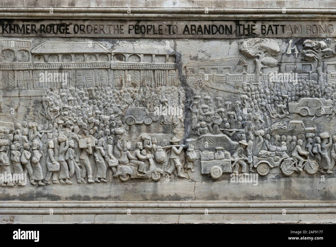 Memorial to the Khmer Rouge Killing Fields at Wat Samrong Knong ...