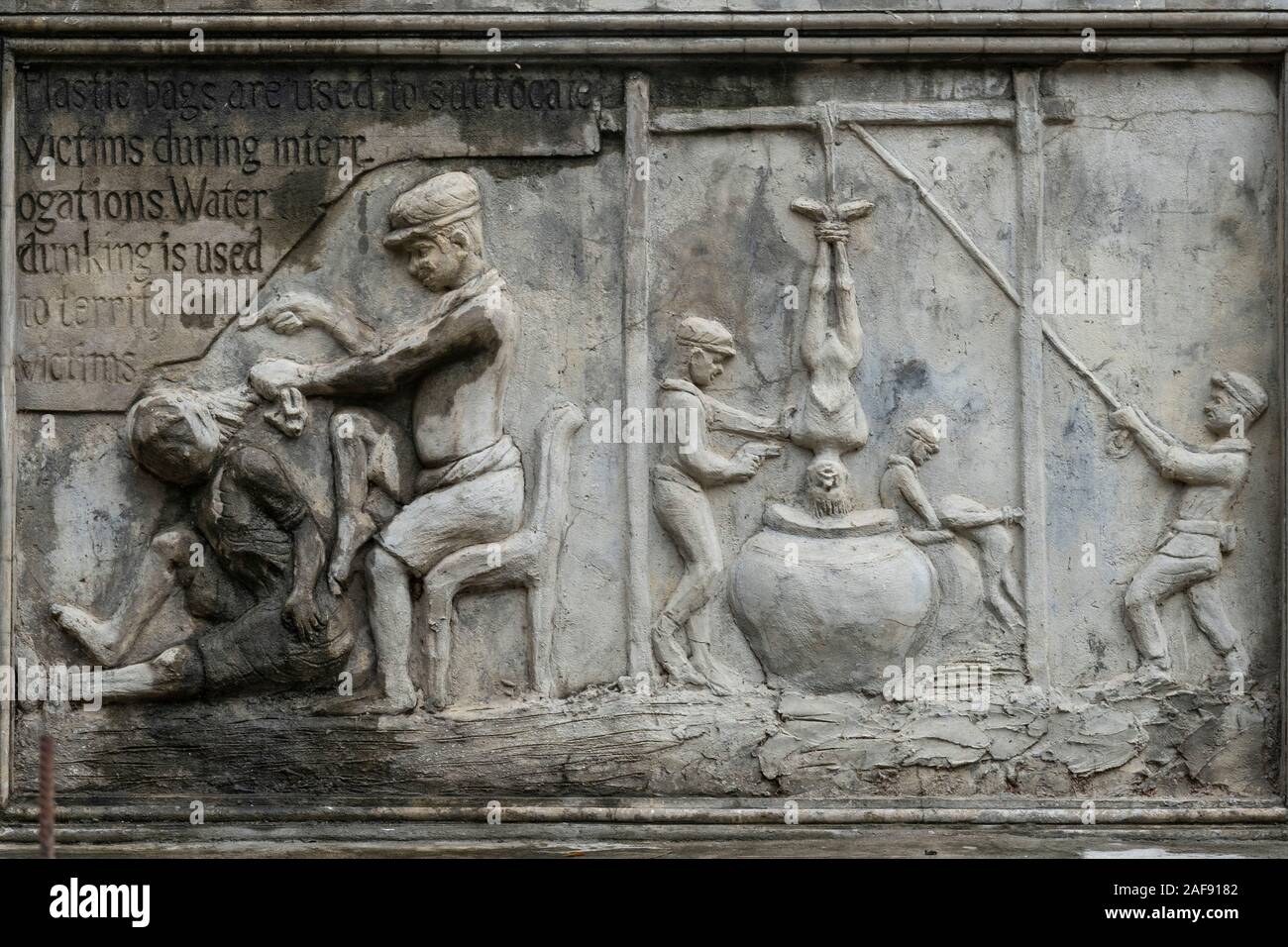 Memorial to the Khmer Rouge Killing Fields at Wat Samrong Knong ...