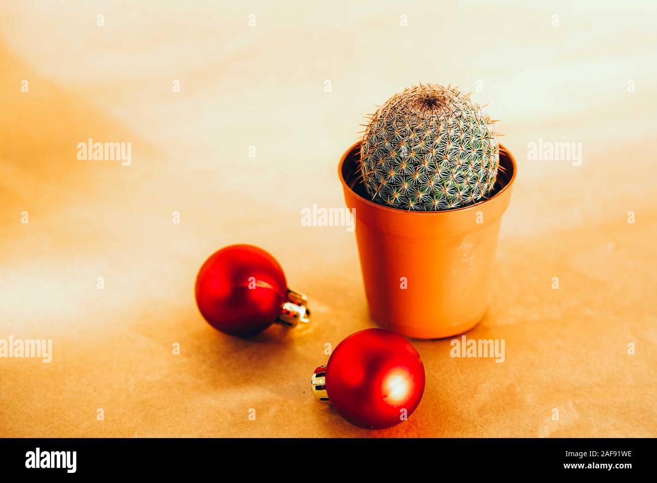 Red ball desert hi-res stock photography and images - Alamy