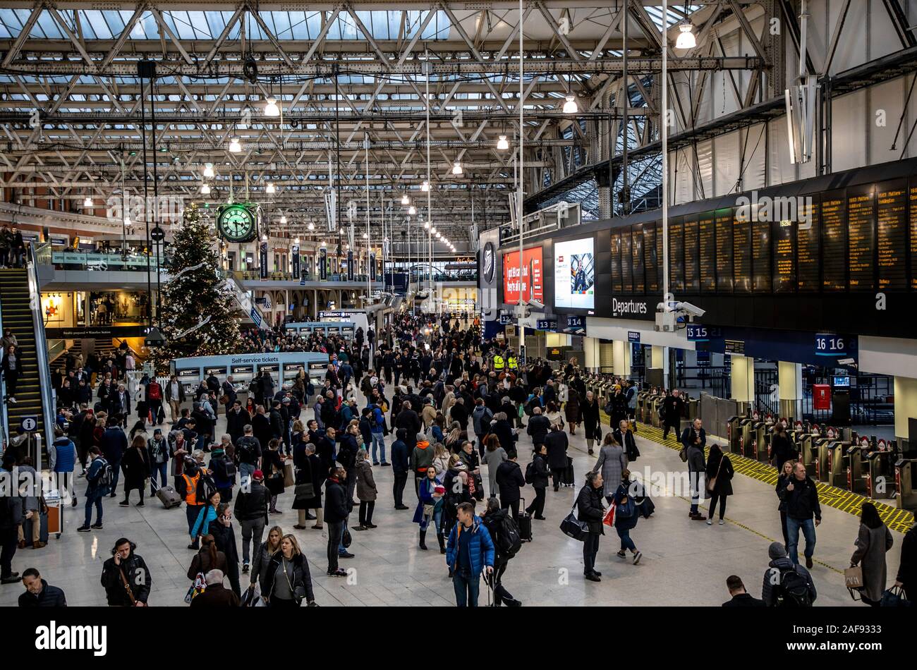 Waterloo Station, concourse, London, United Kingdom Stock Photo - Alamy
