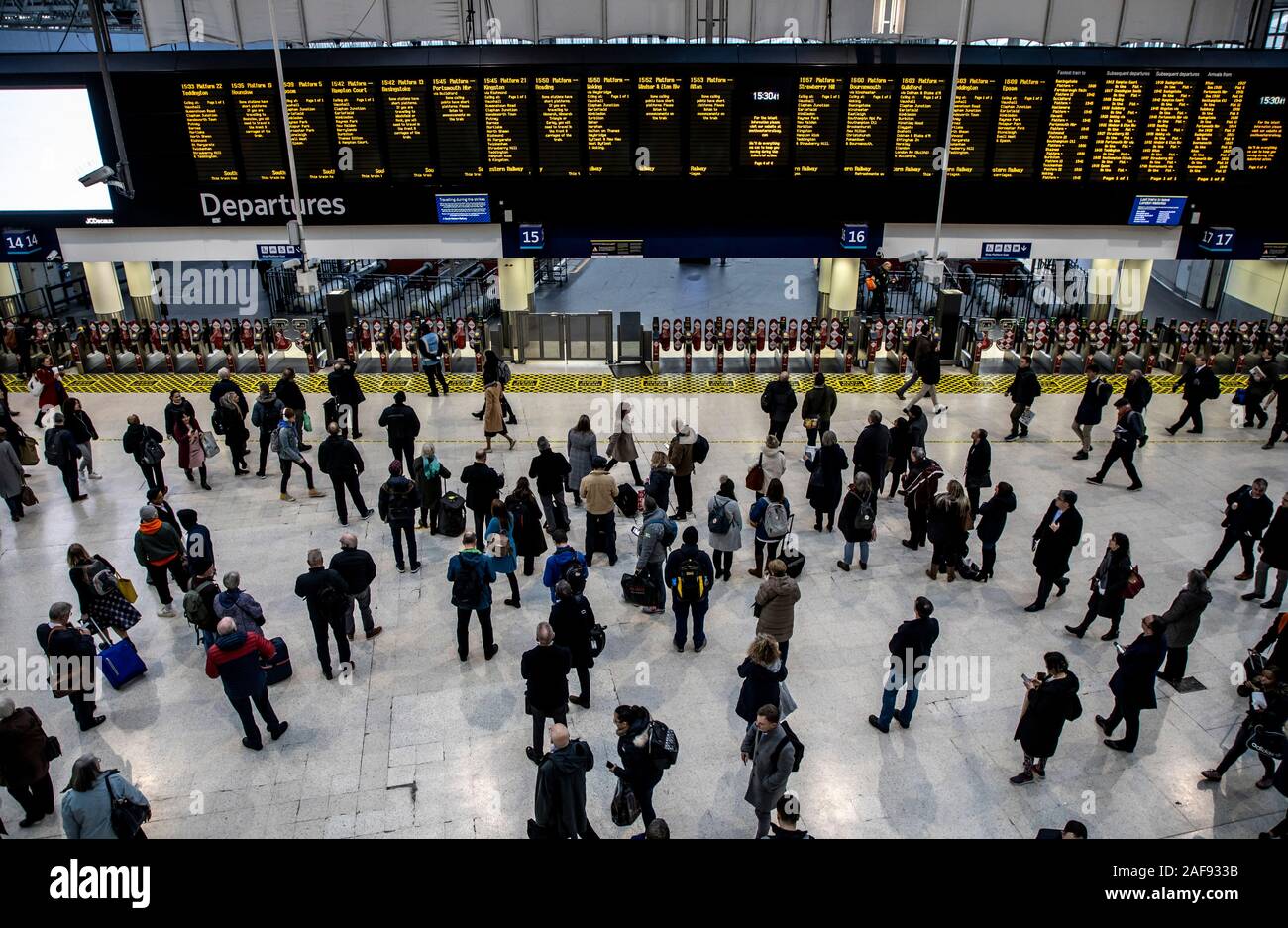 Waterloo Station, concourse, London, United Kingdom Stock Photo - Alamy