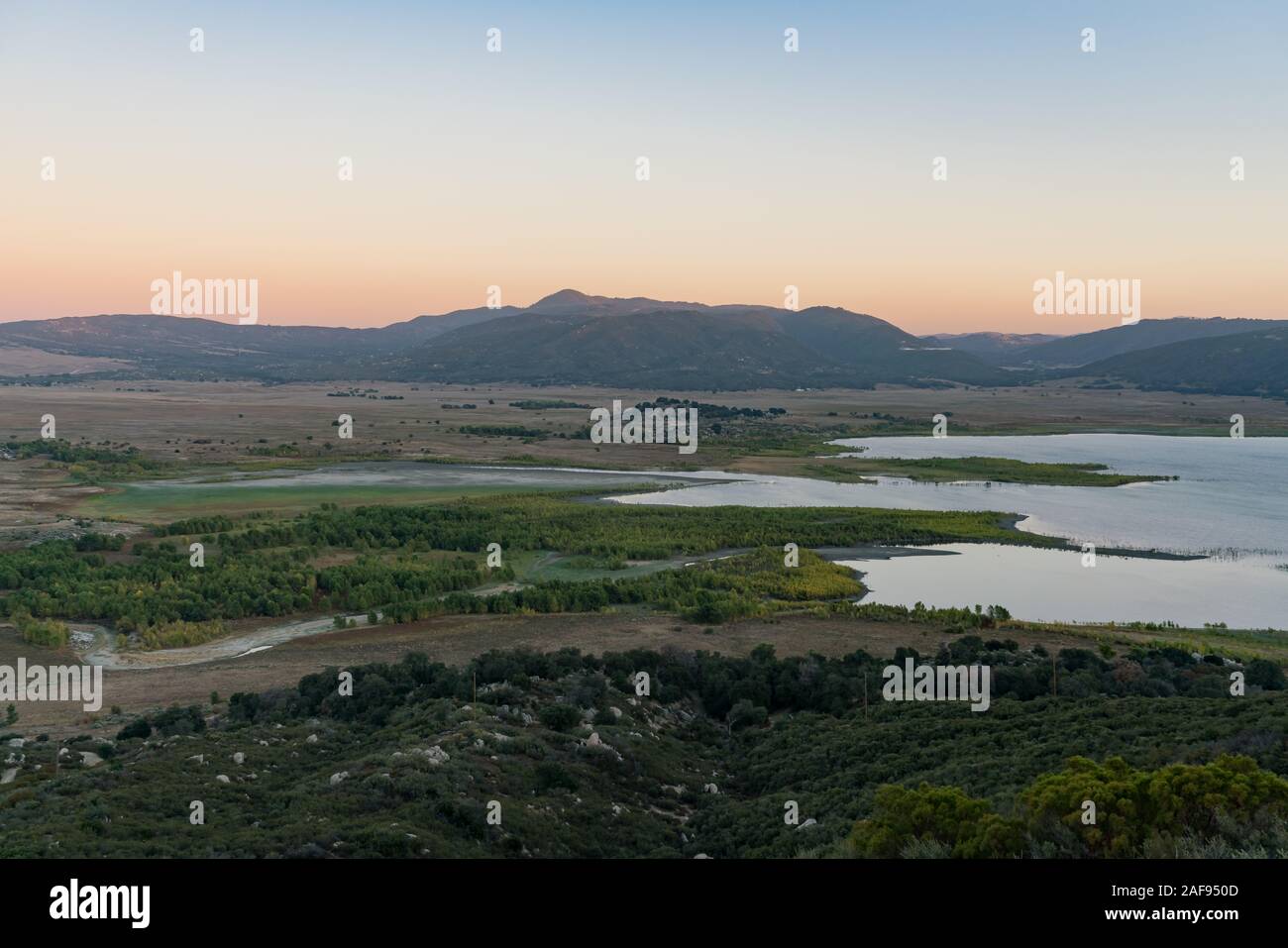 Lake landscape at Palomar Mountain, California Stock Photo - Alamy