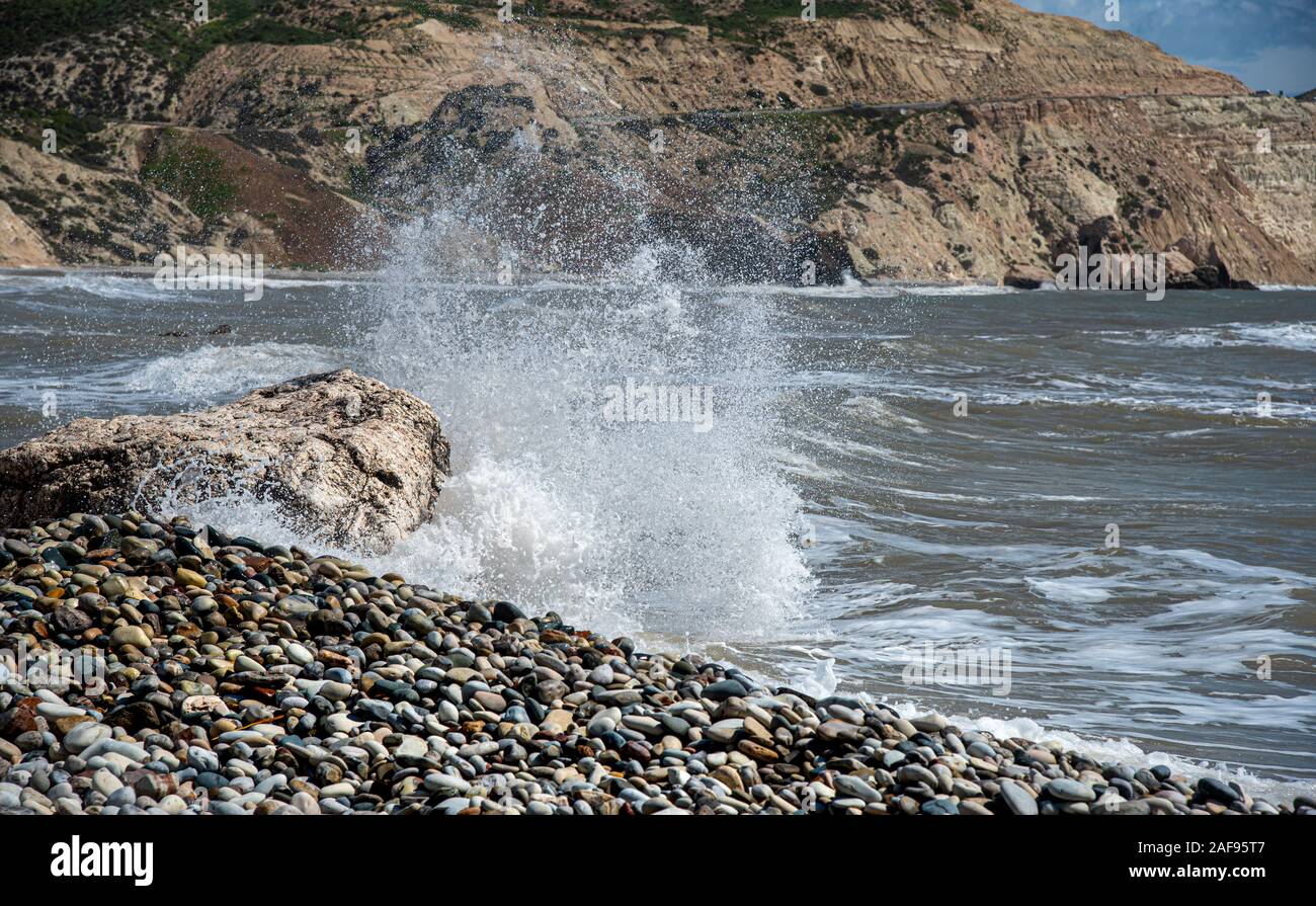 Dangerous waves hi-res stock photography and images - Alamy
