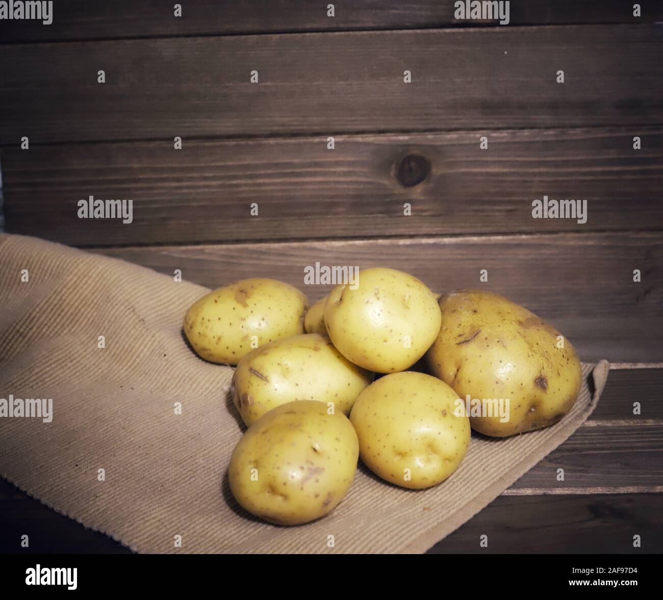 Yukon gold potato hi-res stock photography and images - Alamy