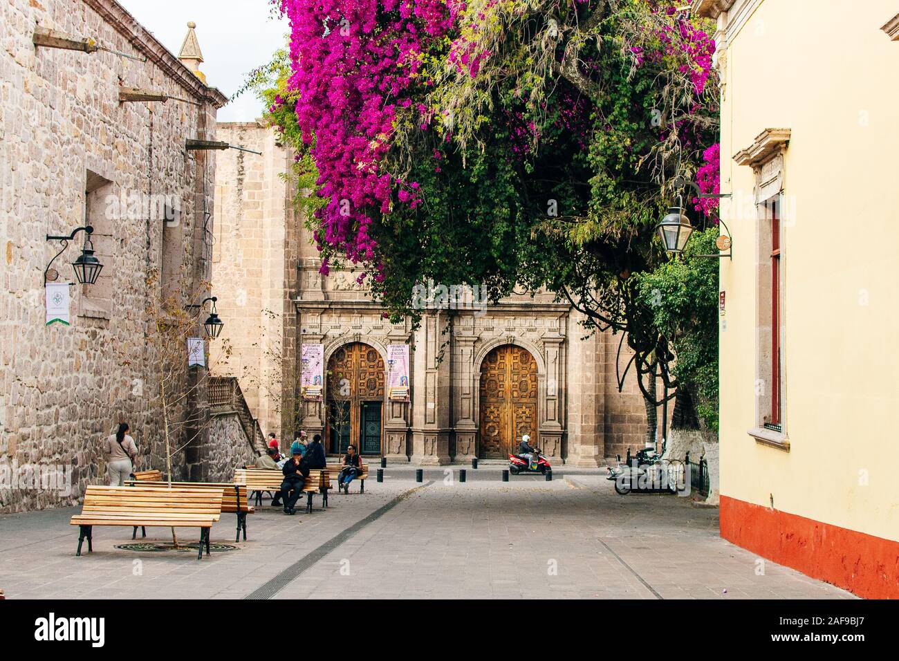 Morelia plaza hi-res stock photography and images - Alamy
