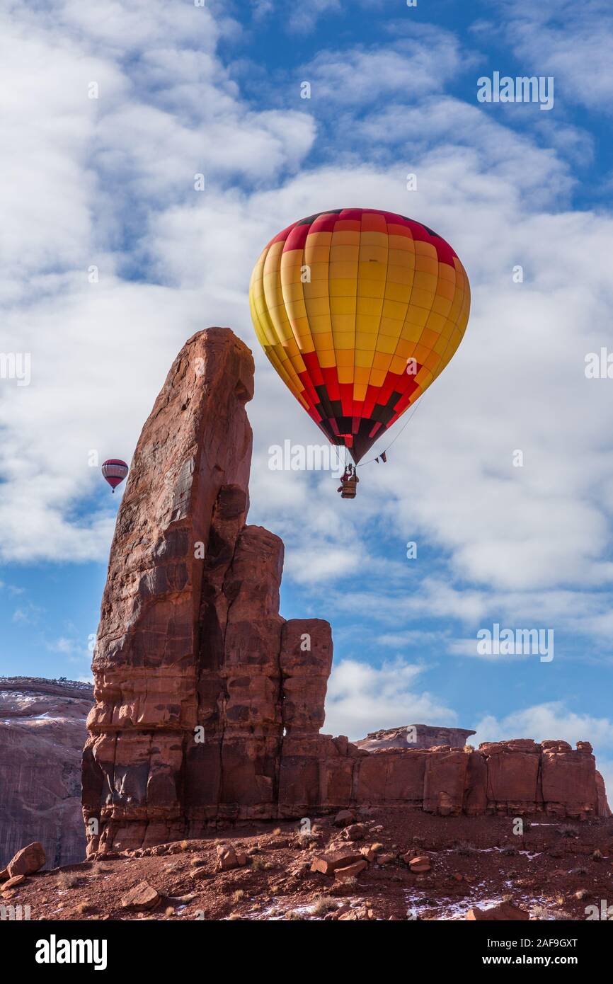 Hot air balloons fly in the Monument Valley Balloon Festival in the ...