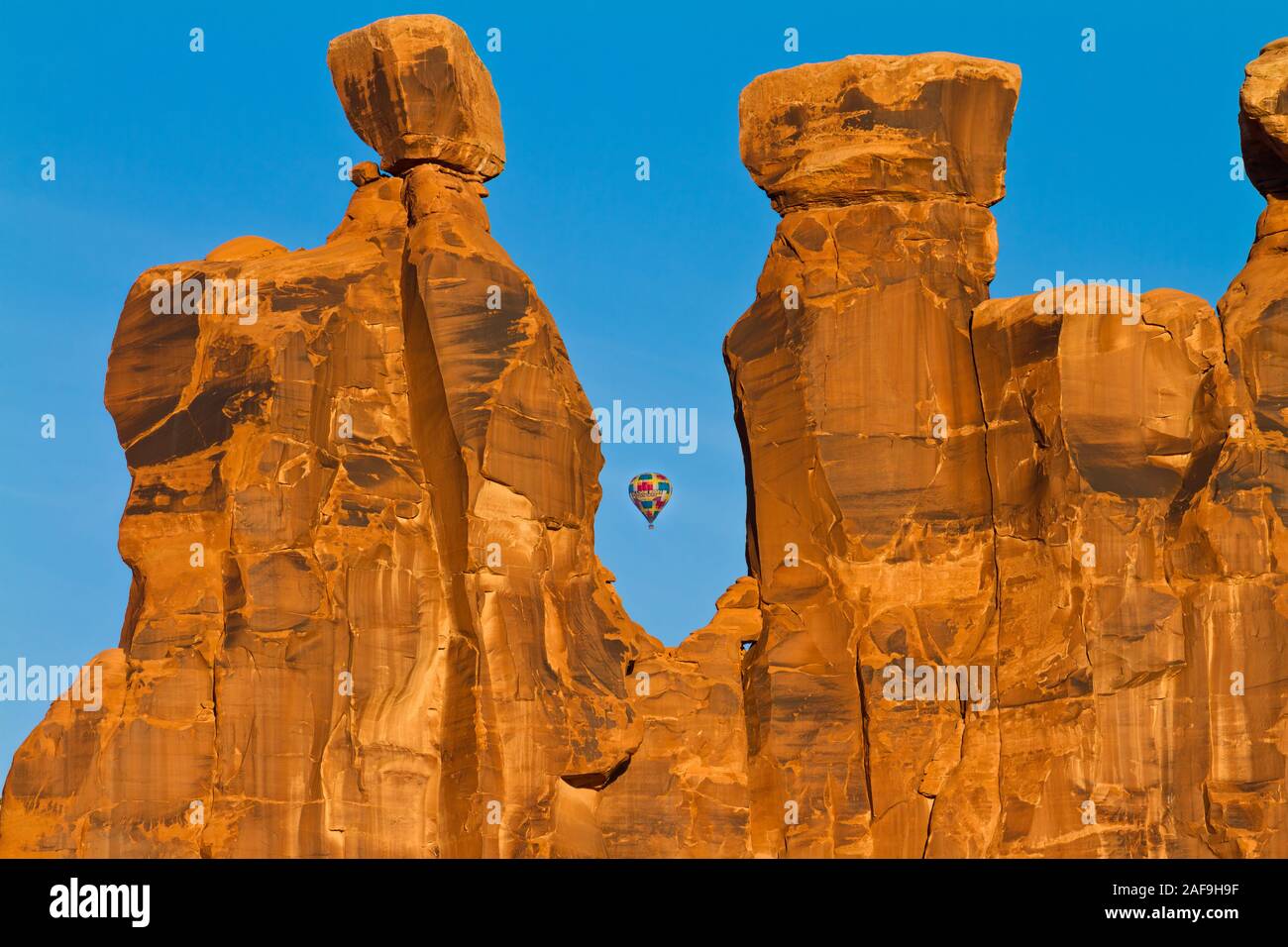 Flying arches hi-res stock photography and images - Alamy