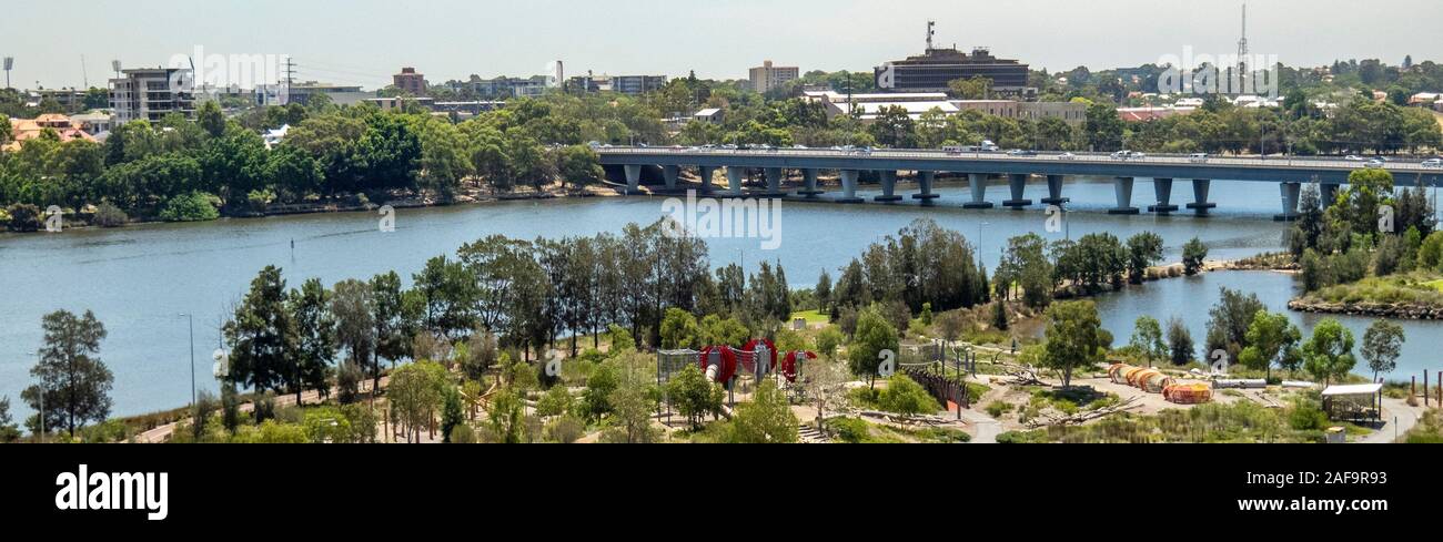 Windan Bridge and Goongoongup Bridge crossing the Swan River and ...
