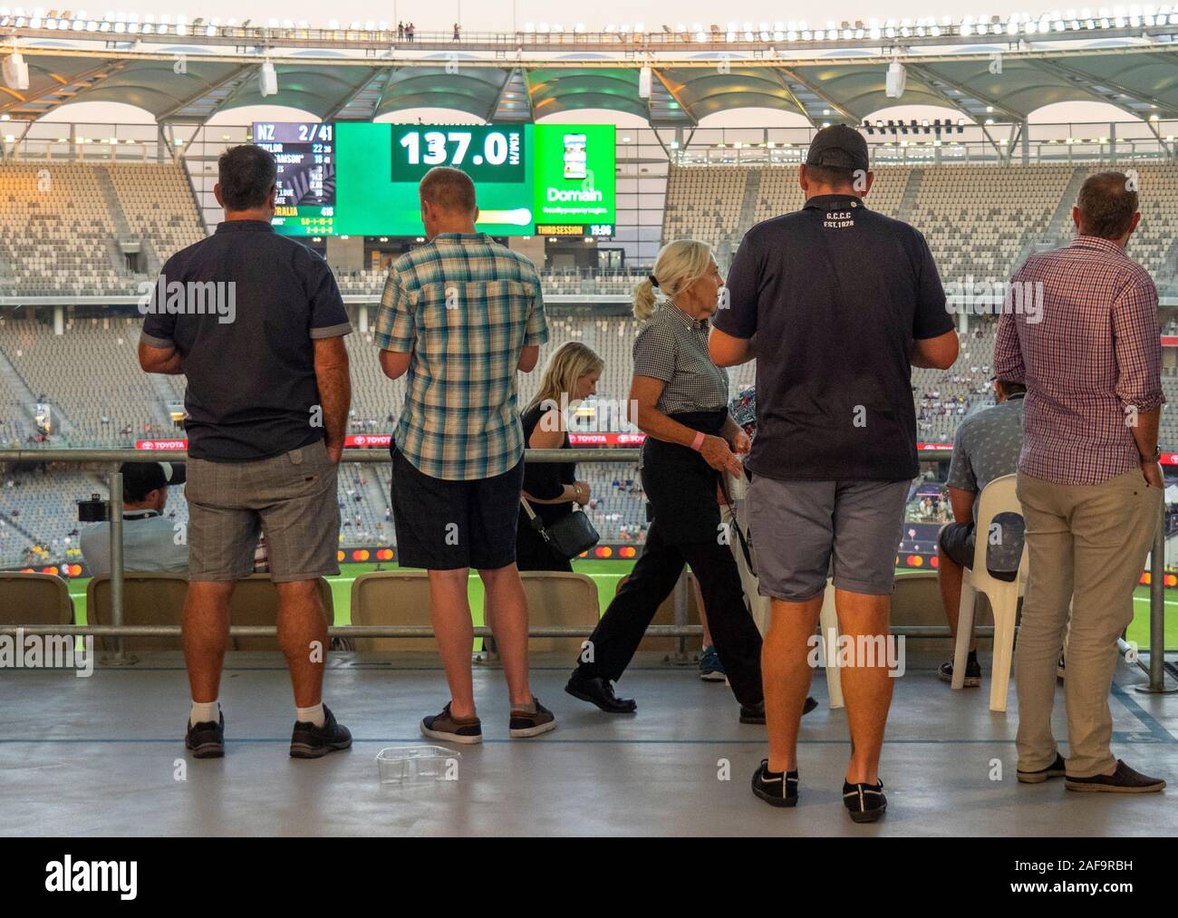 Cricket fans australia hi-res stock photography and images - Alamy