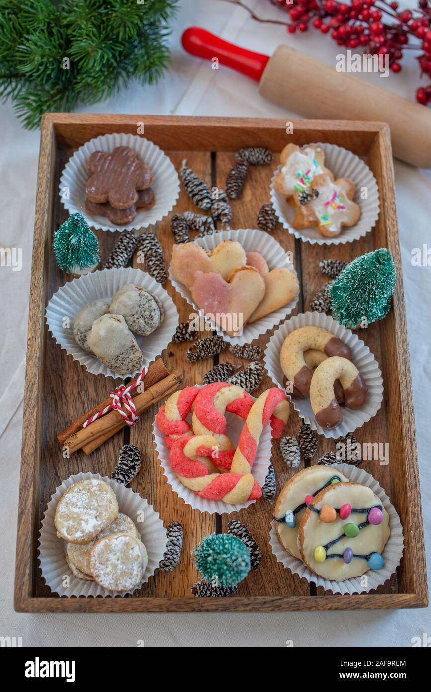Traditional German Christmas Cookies Stock Photo - Alamy