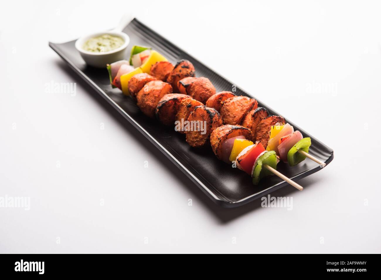Tandoori aloo tikka or grilled barbecue potatoes Stock Photo - Alamy