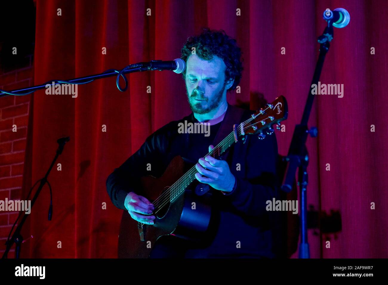 Singer songwriter Chris Fox, Skegness, England Stock Photo - Alamy