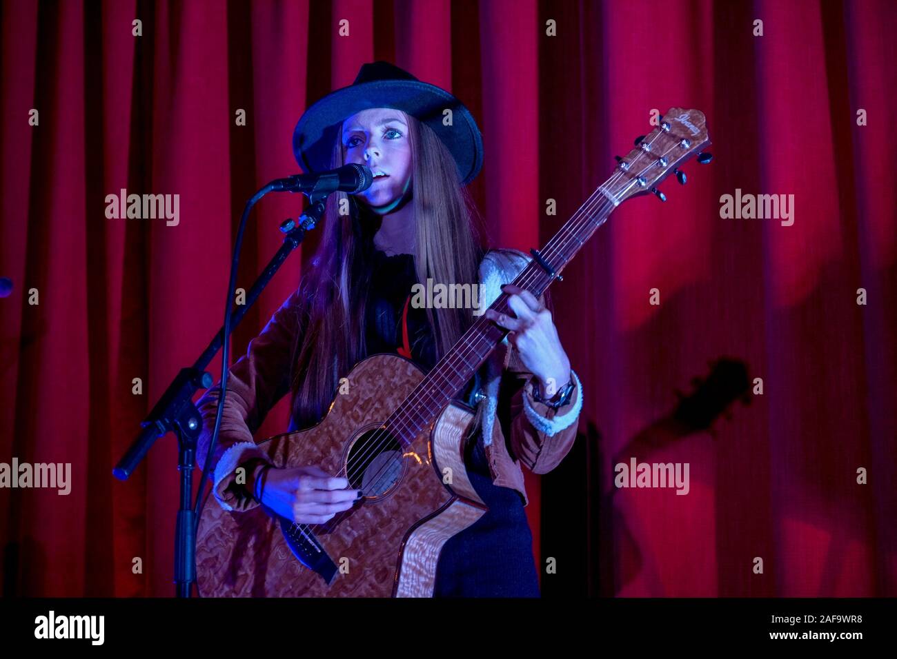 Singer songwriter, Lucy Shaw, Skegness, England Stock Photo - Alamy