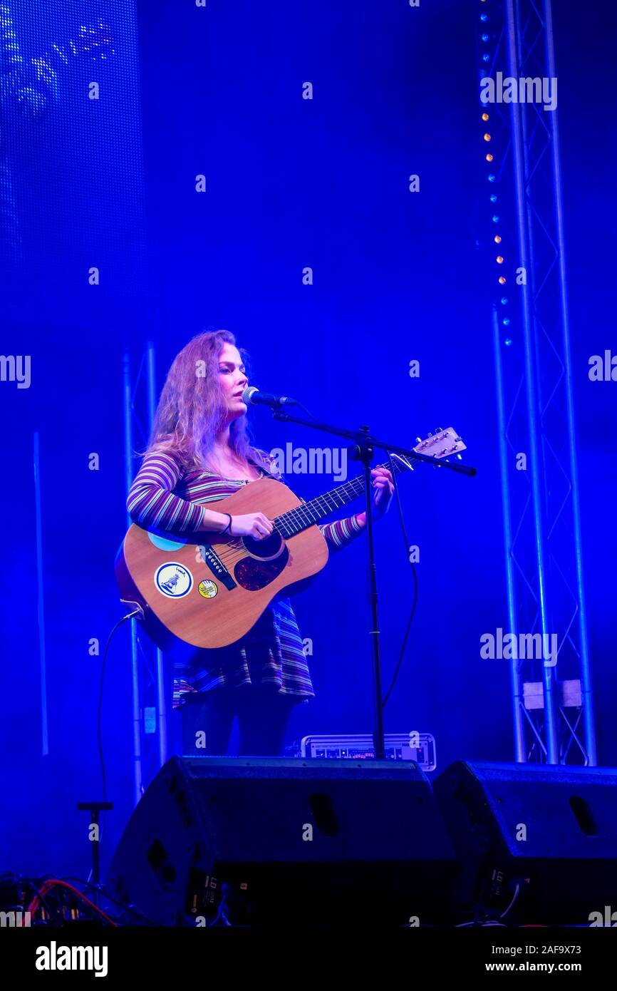 Singer songwriter Katherine Priddy, performance Stock Photo - Alamy