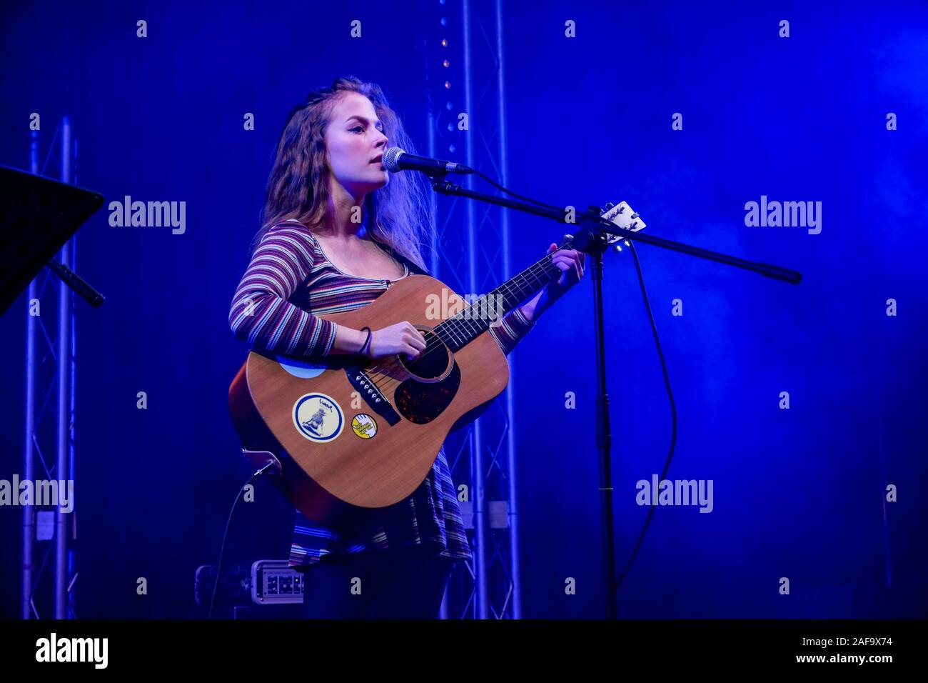 Singer songwriter Katherine Priddy, performance Stock Photo - Alamy