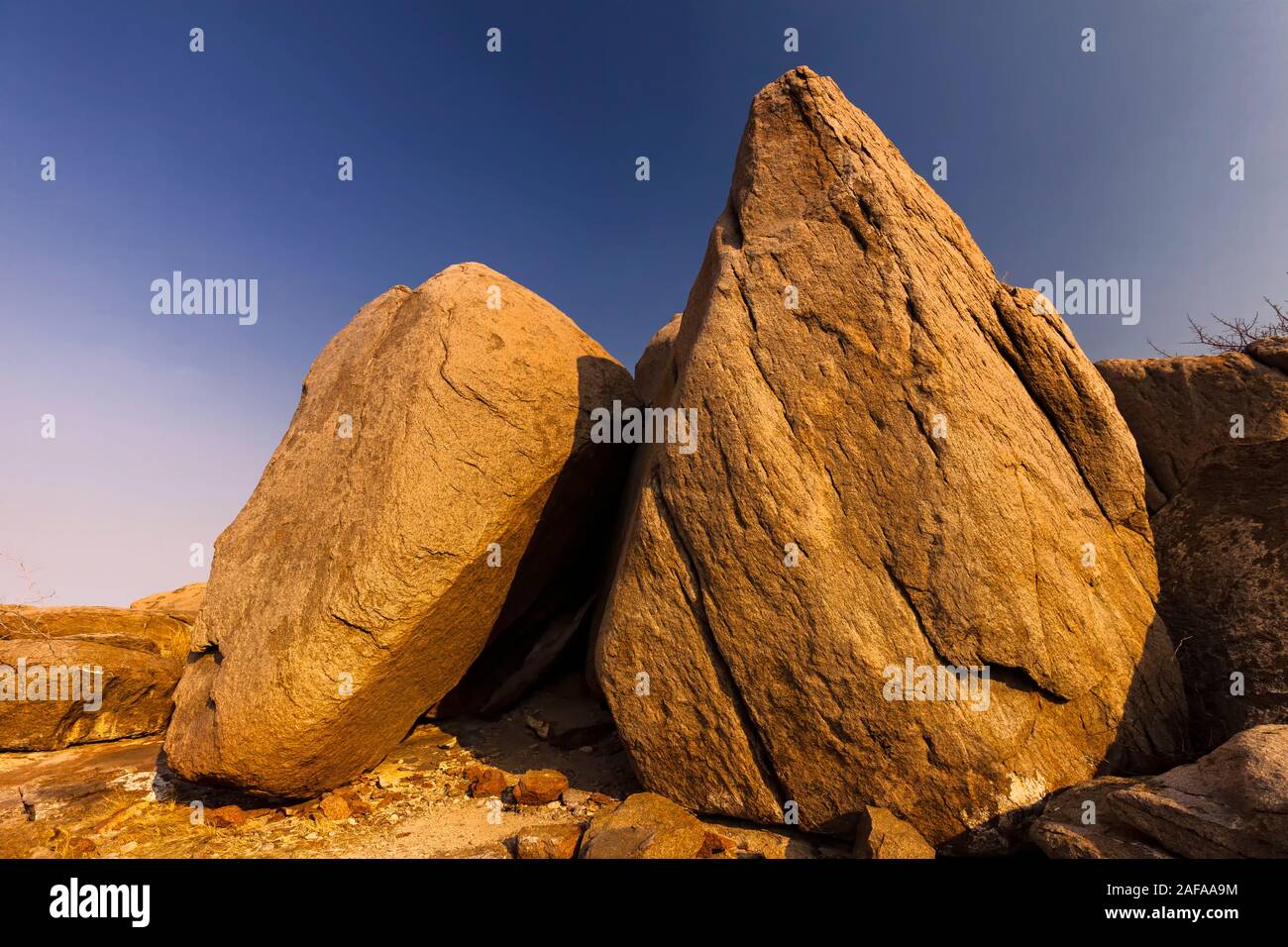Natural rock hole as holy place, Kubu island, Sowa pan(Sua pan ...