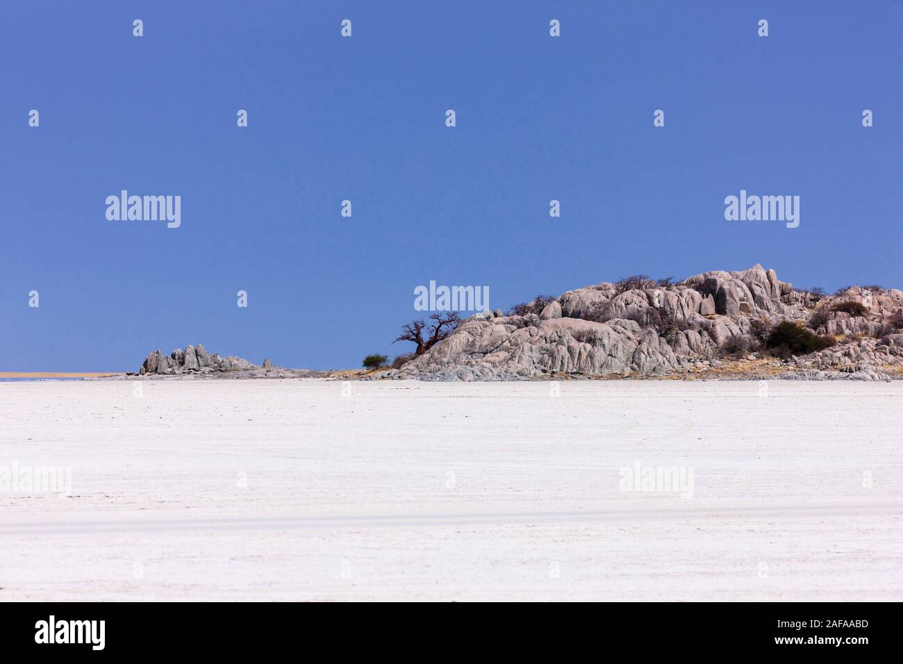 Rocky Kubu island in salt pan, Sowa pan(Sua pan), Makgadikgadi pans ...