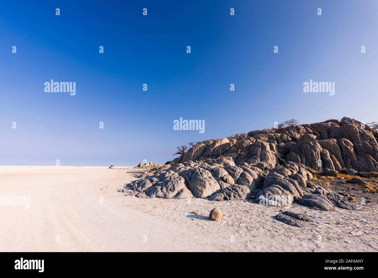 Rocky Kubu island in salt pan, Sowa pan(Sua pan), Makgadikgadi pans ...