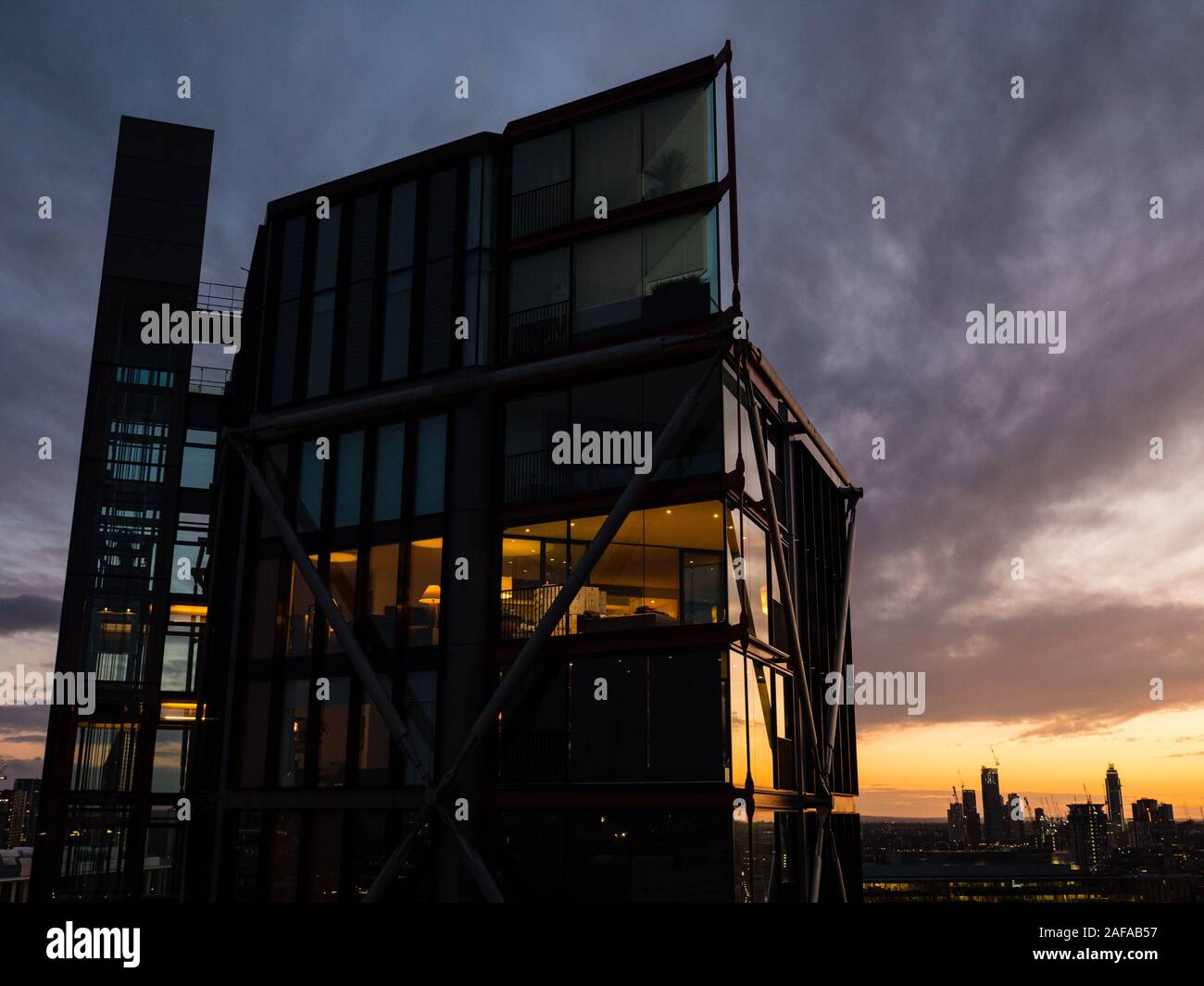 Neo Bankside Apartments, Skyscraper and London Skyline, Bankside ...