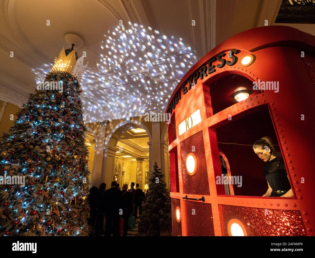 Claridges hotel interior hi-res stock photography and images - Alamy