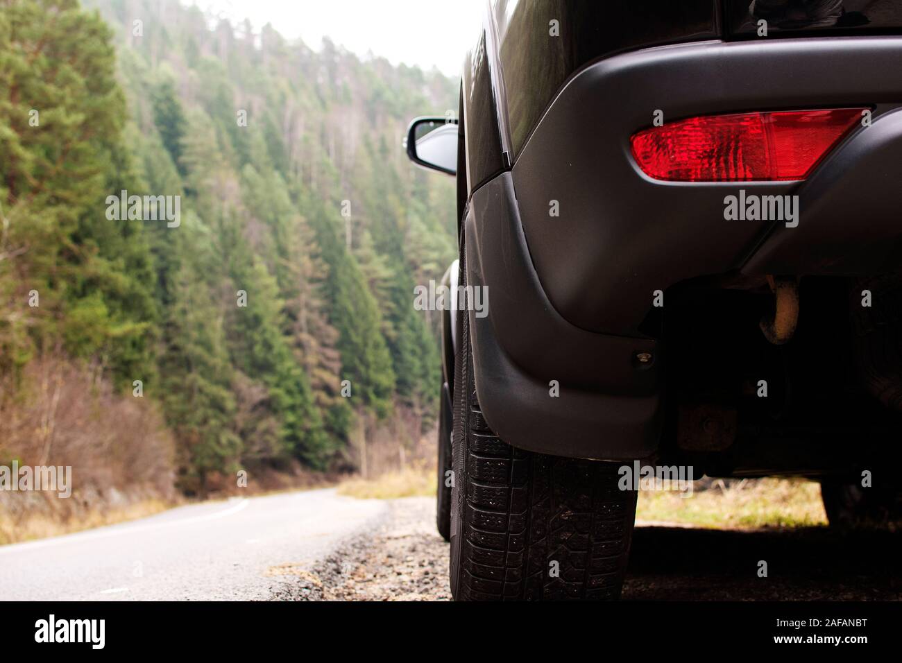 Car swerving on road hi-res stock photography and images - Alamy