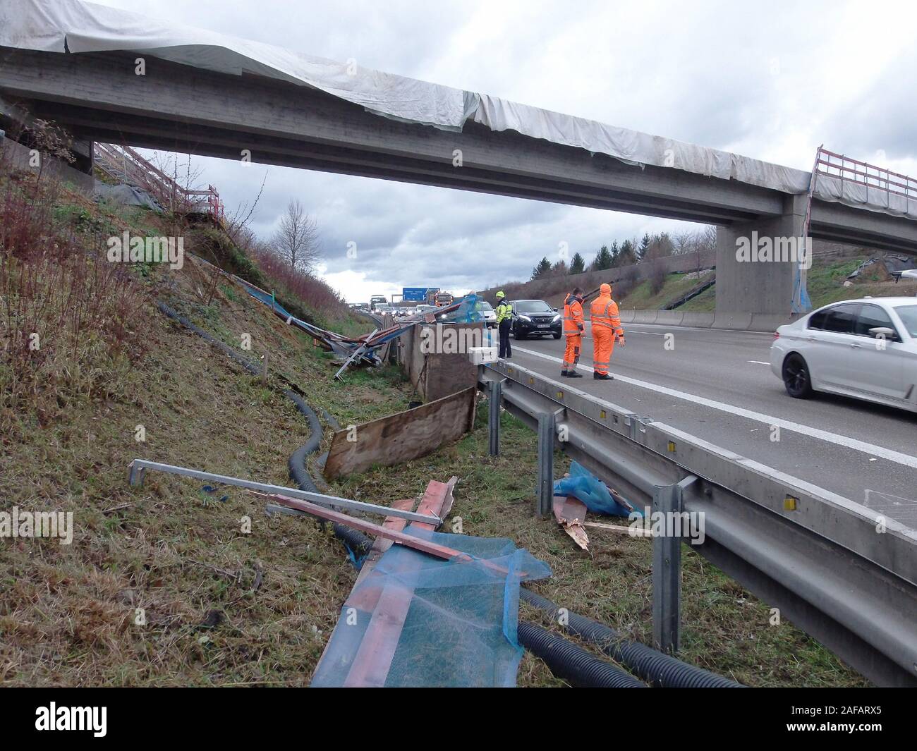 Bridge collapse wind hi-res stock photography and images - Alamy
