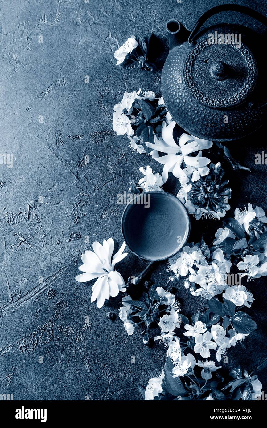 Tea with spring flowers Stock Photo - Alamy