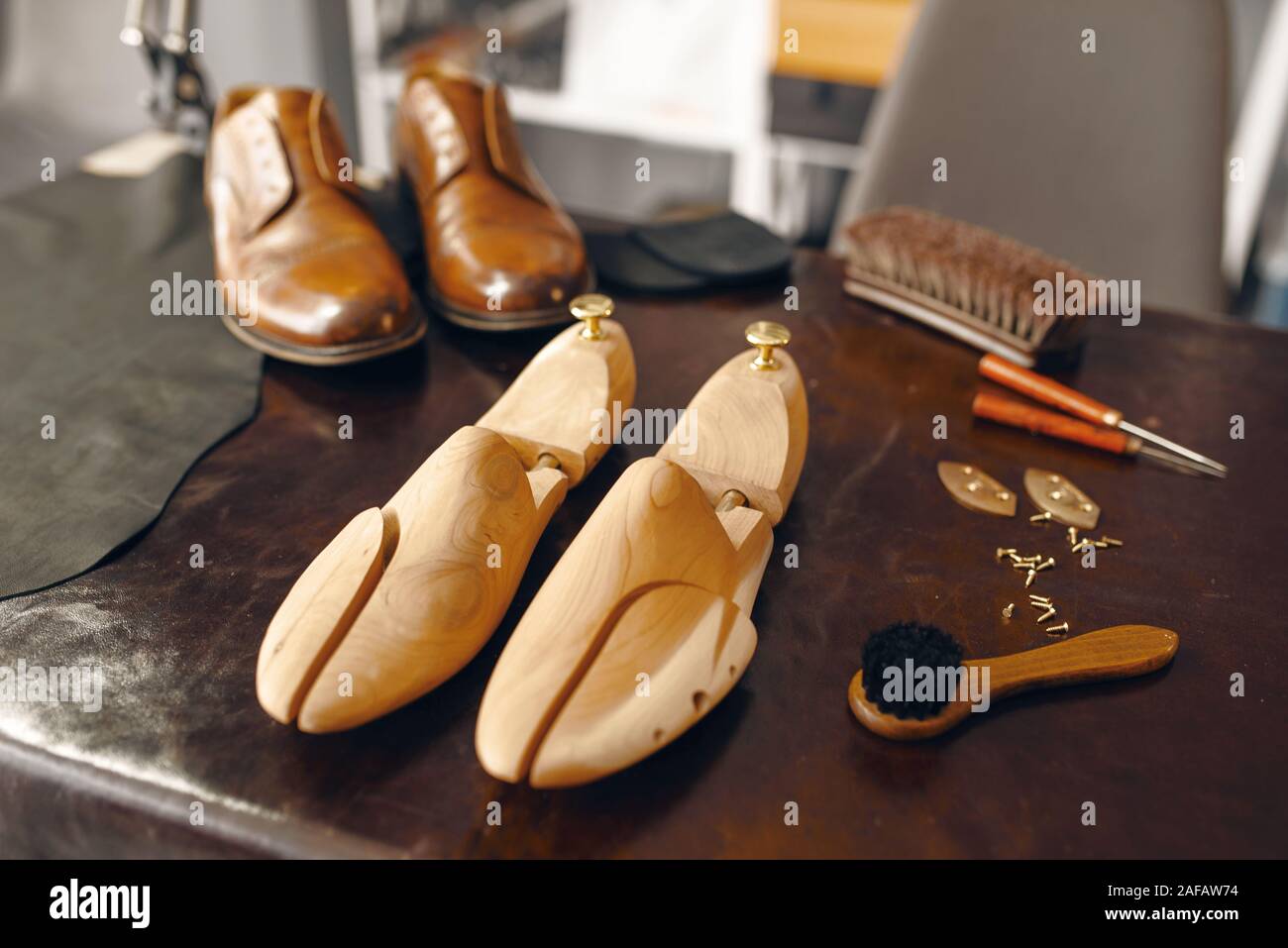 Shoemaking tools hi-res stock photography and images - Alamy