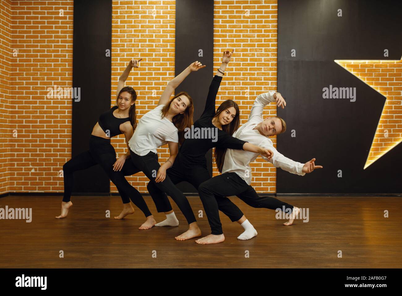 Contemporary dance performers, snapshot in action Stock Photo - Alamy