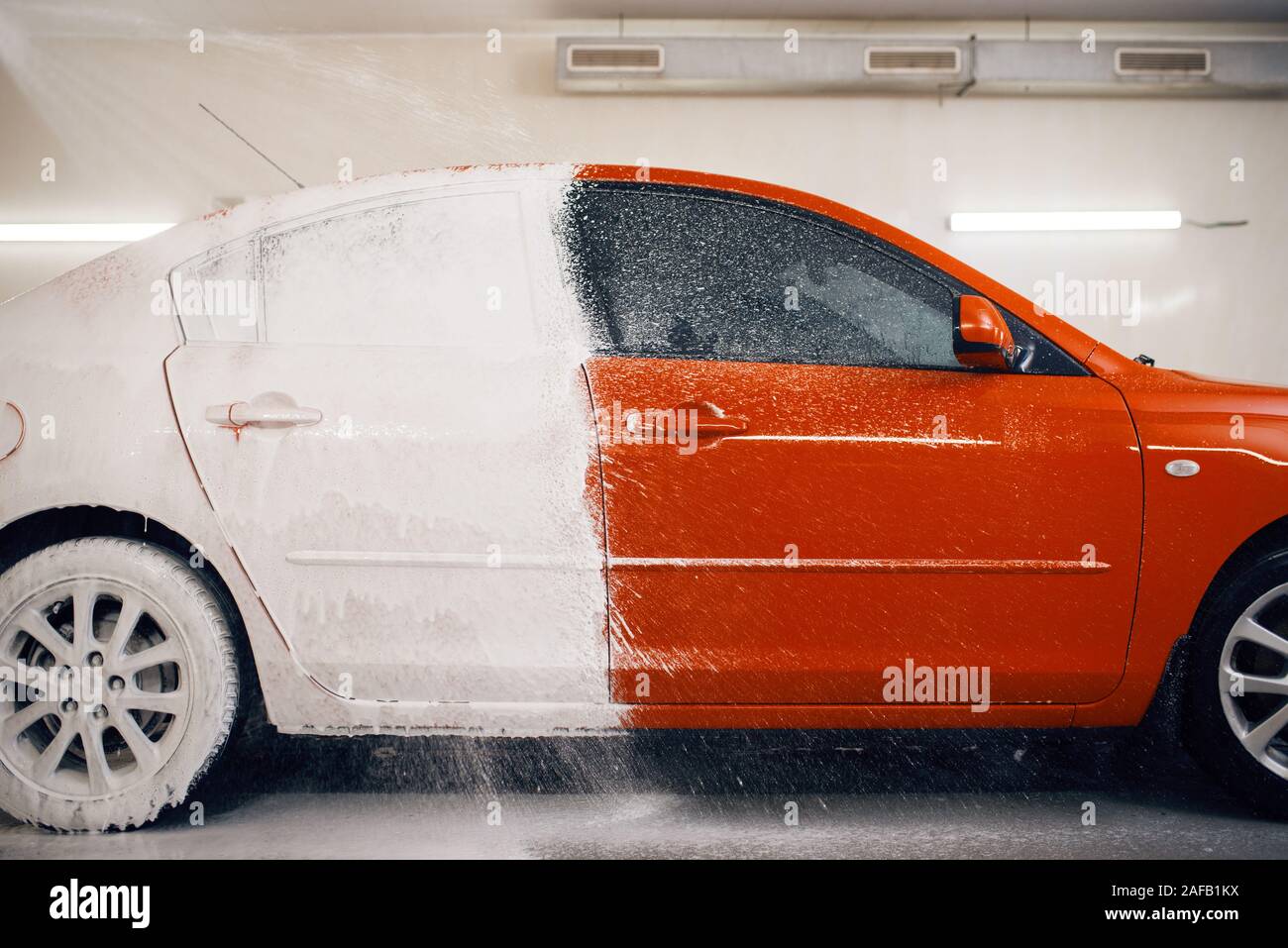 Half clean half dirty car hi-res stock photography and images - Alamy